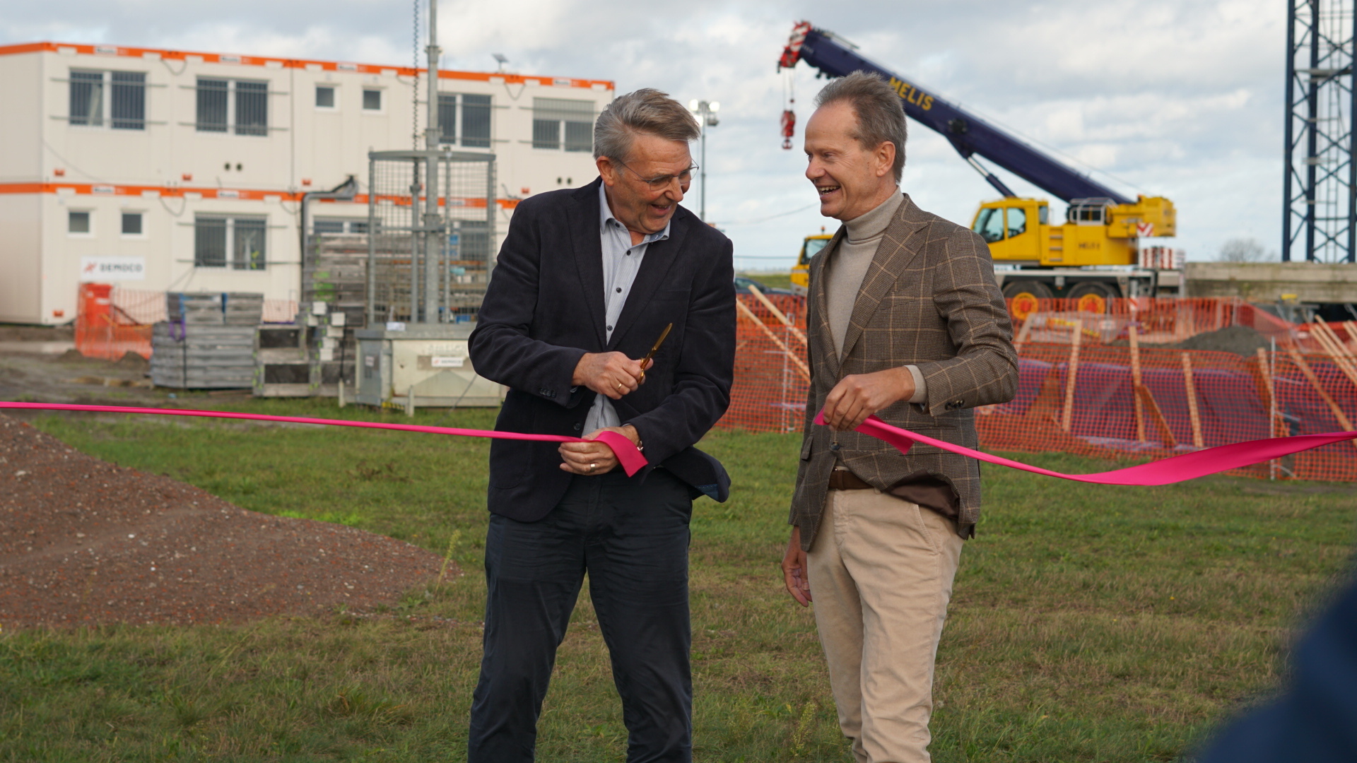 Toekomstige bewoners blij met start bouw Waterzande: 'Het werd tijd ...