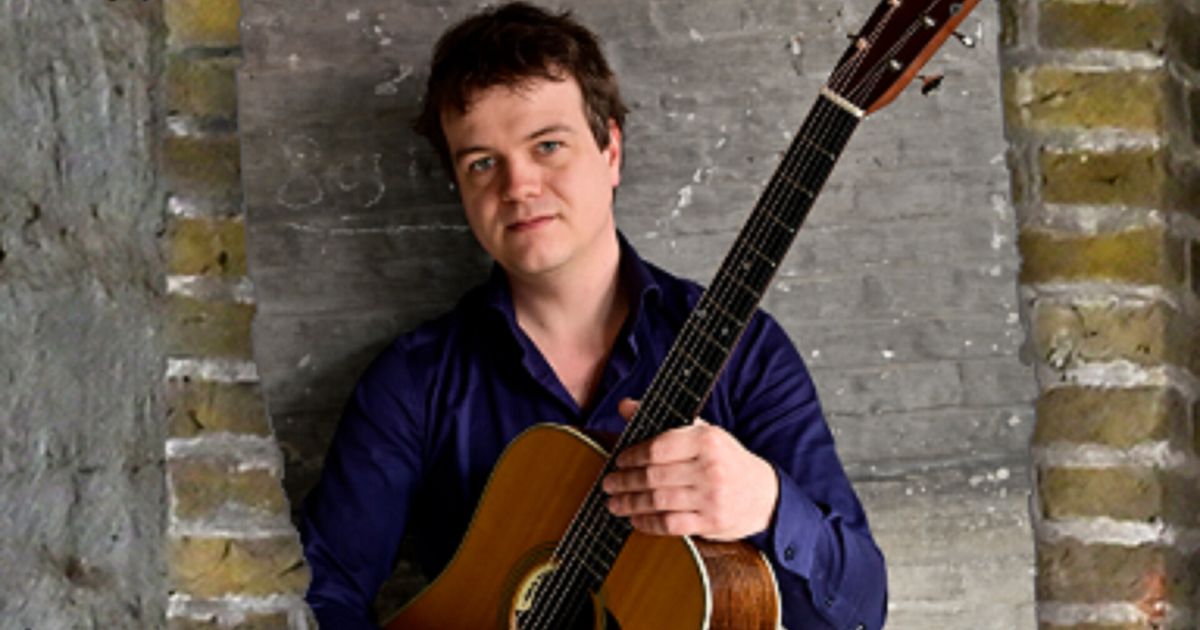 Aron Veninga leerde het spelen in in de kerk: "God mag zich soms wel ...