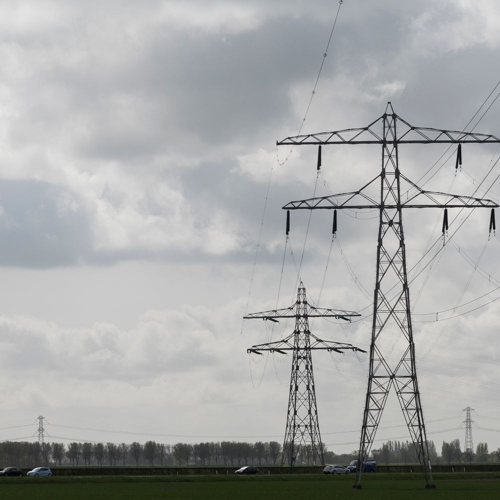 Elektriciteitsnet Zuid-Holland is overvol, grootverbruikers komen op een wachtlijst - Rijnmond