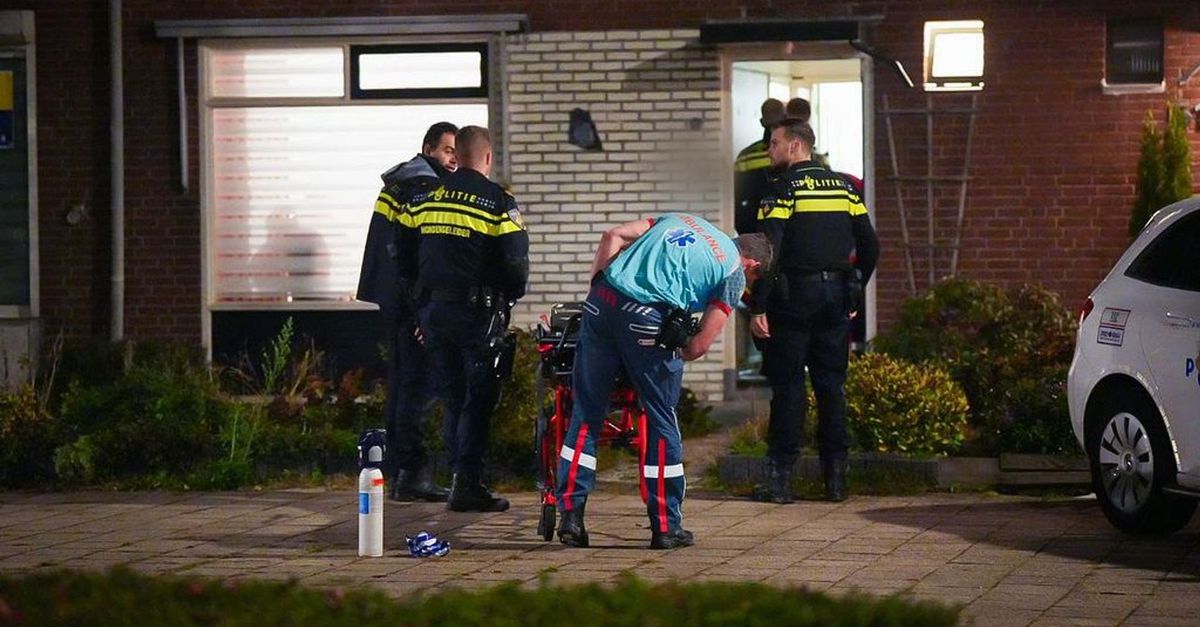 Politie houdt alle scenario’s open na vondst zwaargewonde bewoner - Omroep Gelderland