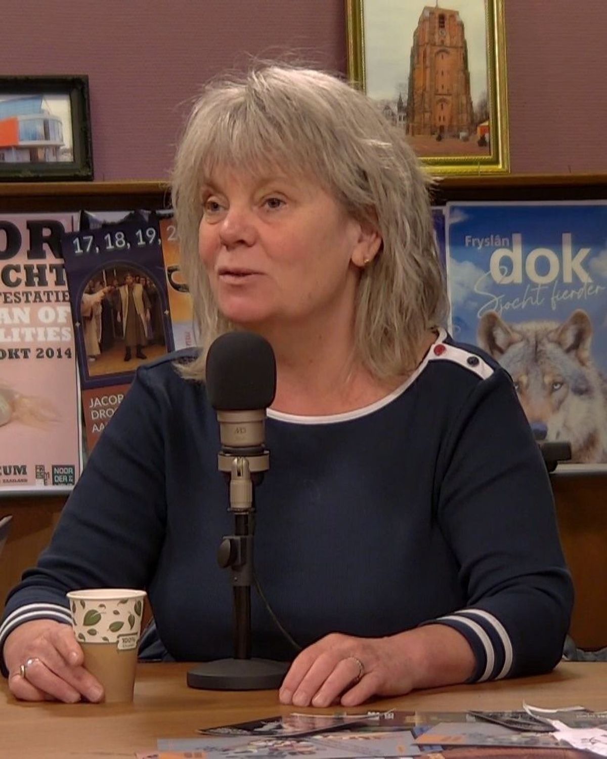 Bassiste Emilie Blom van The Scene heeft popschool in Pingjum: 'Punk ...