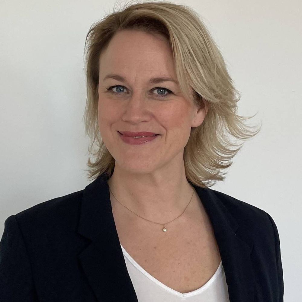 Afke Boven presenteert nu een jaar het NOS journaal: "Zo gek dat ik nu ...