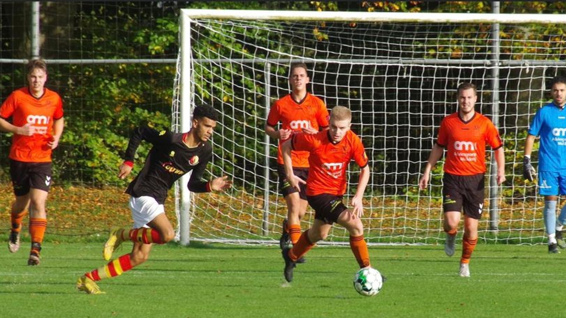 Aanvaller Winston Bendt en HSC stappen van het veld na racisme: 'Hoop ...