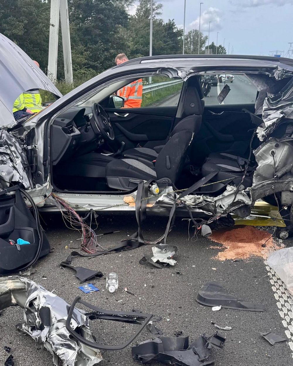 Auto op vluchtstrook geramd door busje: 'Gelukkig geen ernstig letsel ...