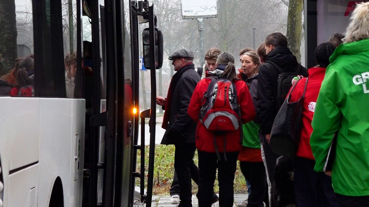Verzet tegen schrappen buslijn: 'Grote klap voor duizenden reizigers ...