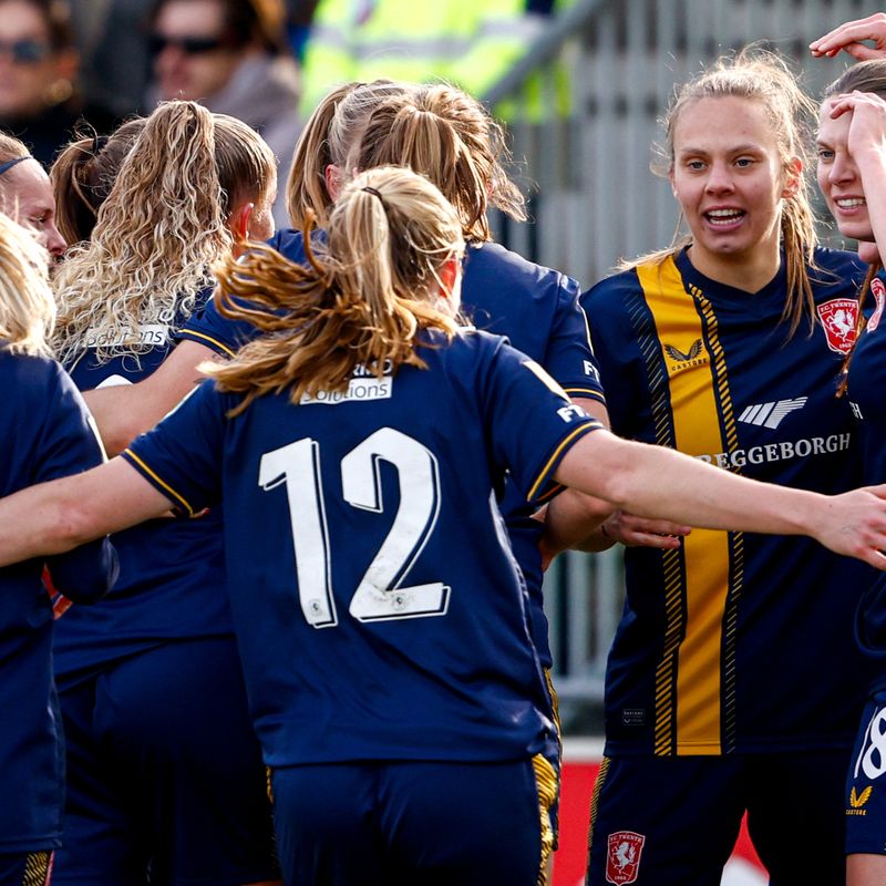 PEC Zwolle Vrouwen onderuit tegen Ajax, Van Dijk schiet FC Twente in blessuretijd naar zege op ...