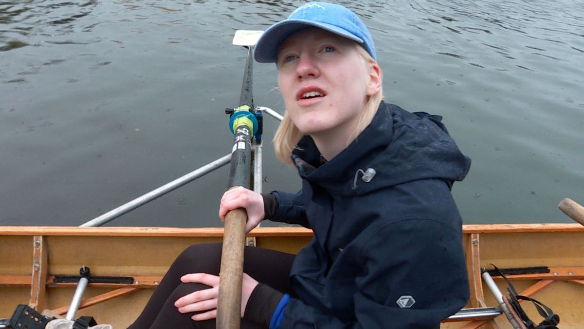 Studenten leren slechtzienden roeien: 'Roeien is meer voelen dan kijken ...