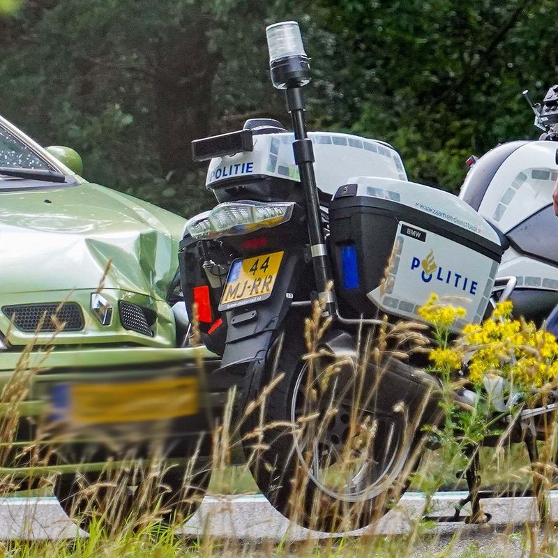 Ongeluk met motoragent en automobilist op N48 bij Zuidwolde - RTV Drenthe