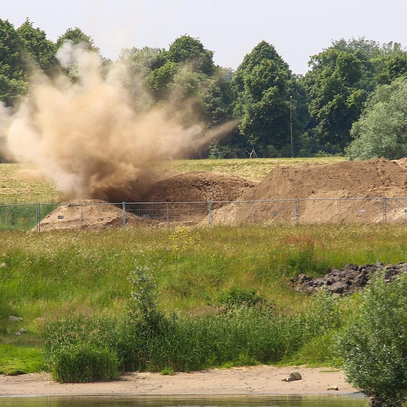 Bom uit de Tweede Wereldoorlog tot ontploffing gebracht in uiterwaarden ...