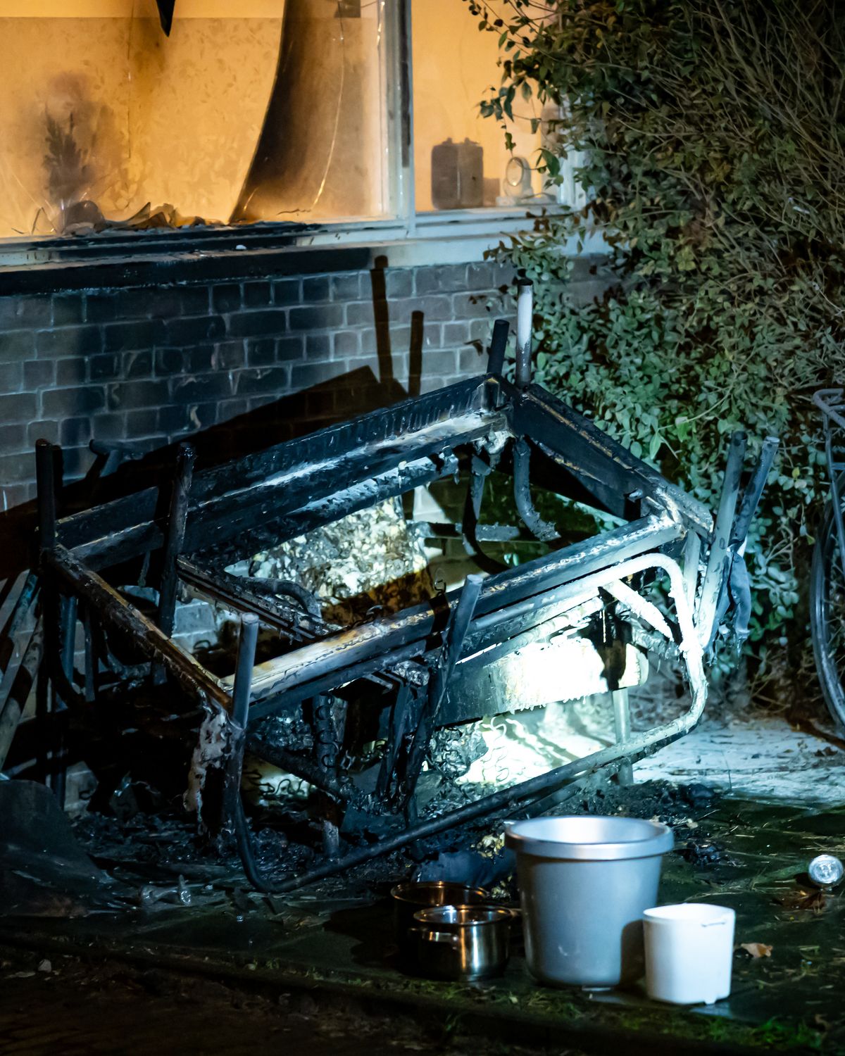 Gewonde na explosie in kliko | Auto vliegt over de kop - Rijnmond