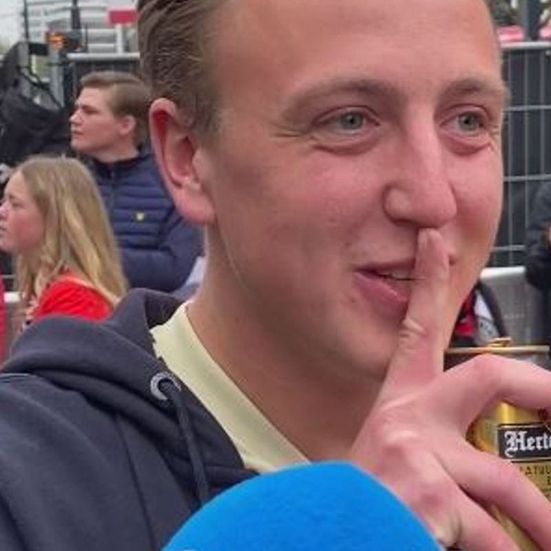 VIDEO: 'Weet je baas dat je bij de inhuldiging van Feyenoord bent ...