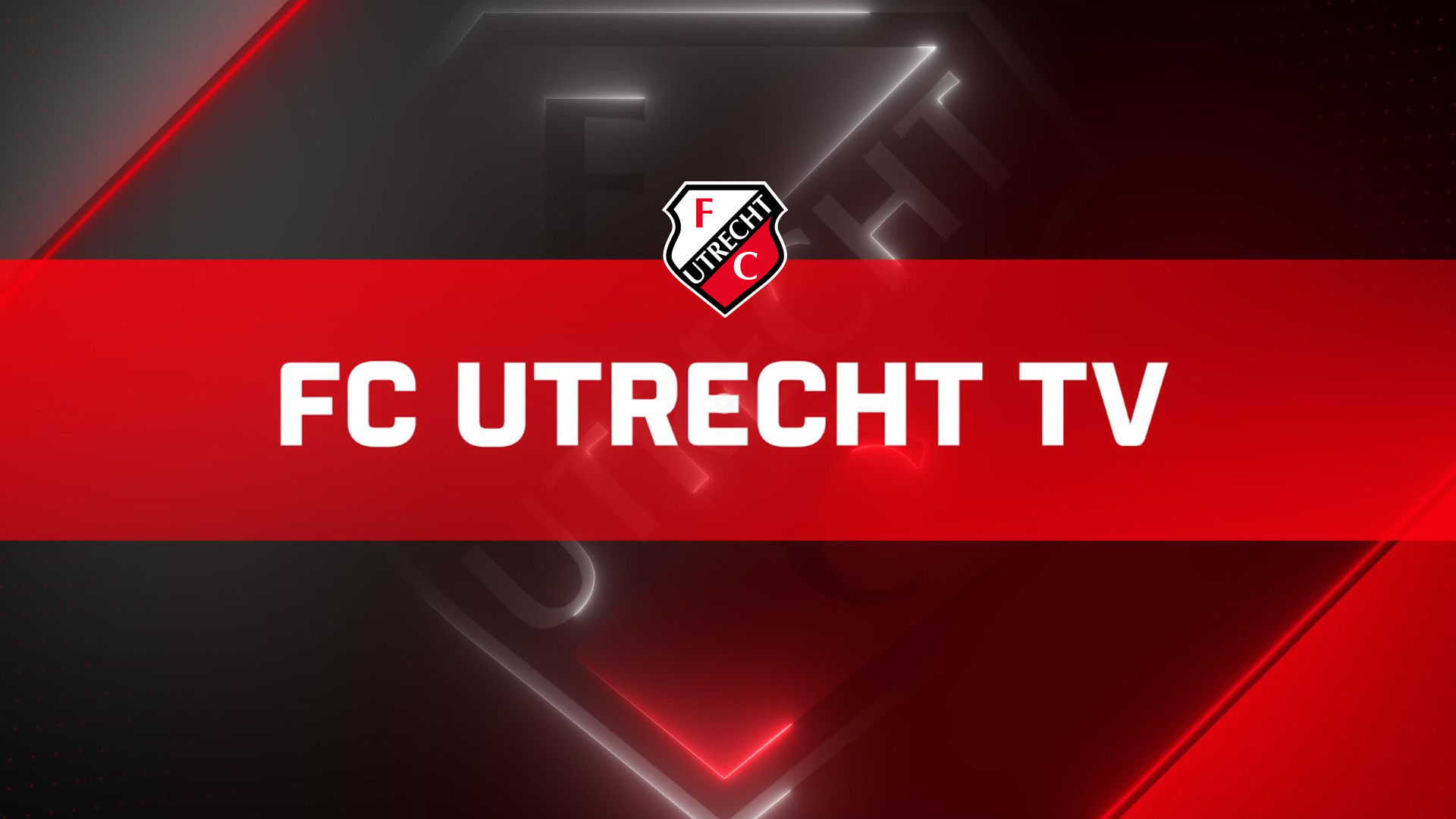 FC Utrecht-fans onthalen selectie bij Stadion Galgenwaard: 'Wij gaan ...
