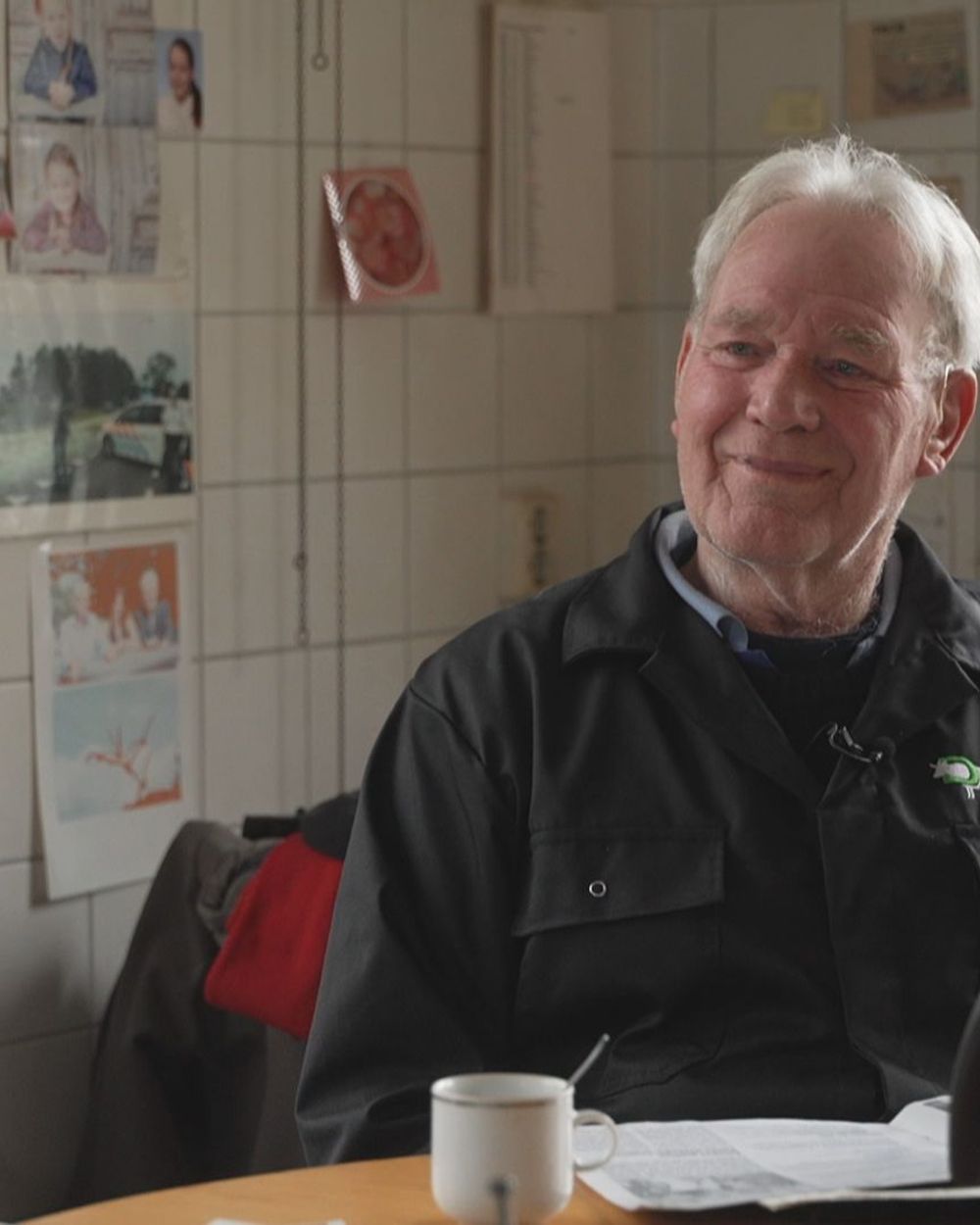 Kunstenaar Berend Seiger wordt 80 maar blijft werken aan standbeeld van ...