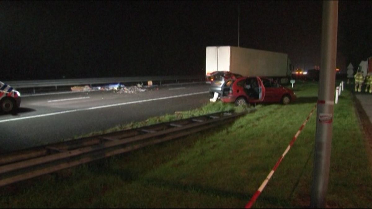 Dode bij ongeluk op A1 Hoevelaken - Omroep Gelderland