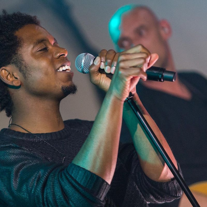 Rapper Typhoon: "De heftigheid van de reacties geeft aan dat er iets ...