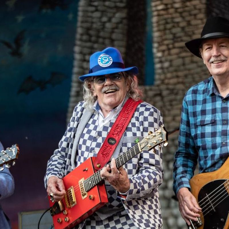 Normaal geeft weer een concert in Lochem - Omroep Gelderland