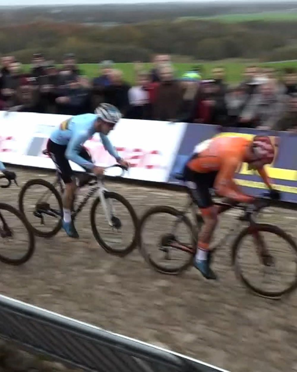 Ryan Kamp prolongeert op de VAM-berg Europese beloftentitel veldrijden ...