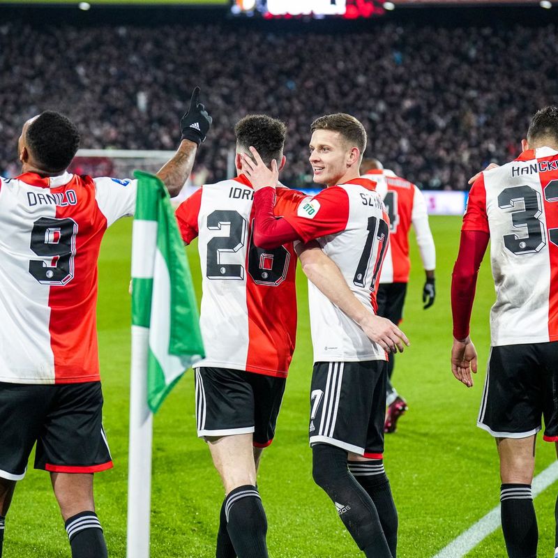Feyenoord boekt zwaarbevochten zege in de Kuip tegen FC Groningen (1-0) - Rijnmond