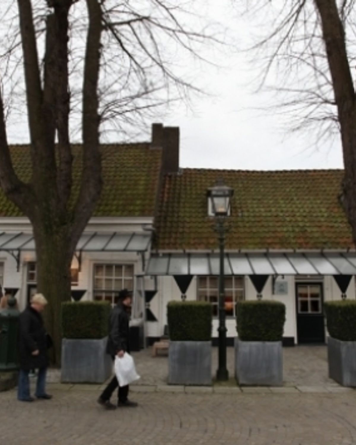 Ronnie Herman (69) van Restaurant Oud Sluis overleden - Omroep Zeeland