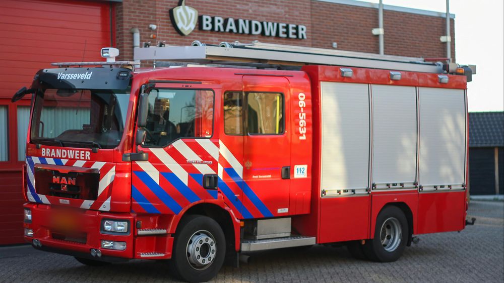 Stankoverlast door brand in duwbak met huisvuil Botlek - Rijnmond