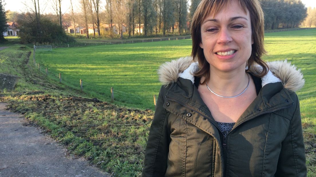 Angst in Oranje voor veel asielzoekers; Dronten omarmt uitbreiding AZC ...