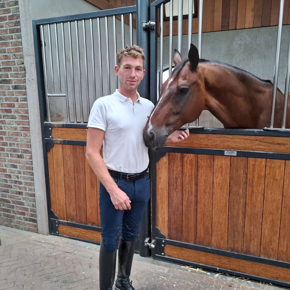 Trots van Schouwse dressuurstal grijpt net naast EK-ticket - Omroep Zeeland