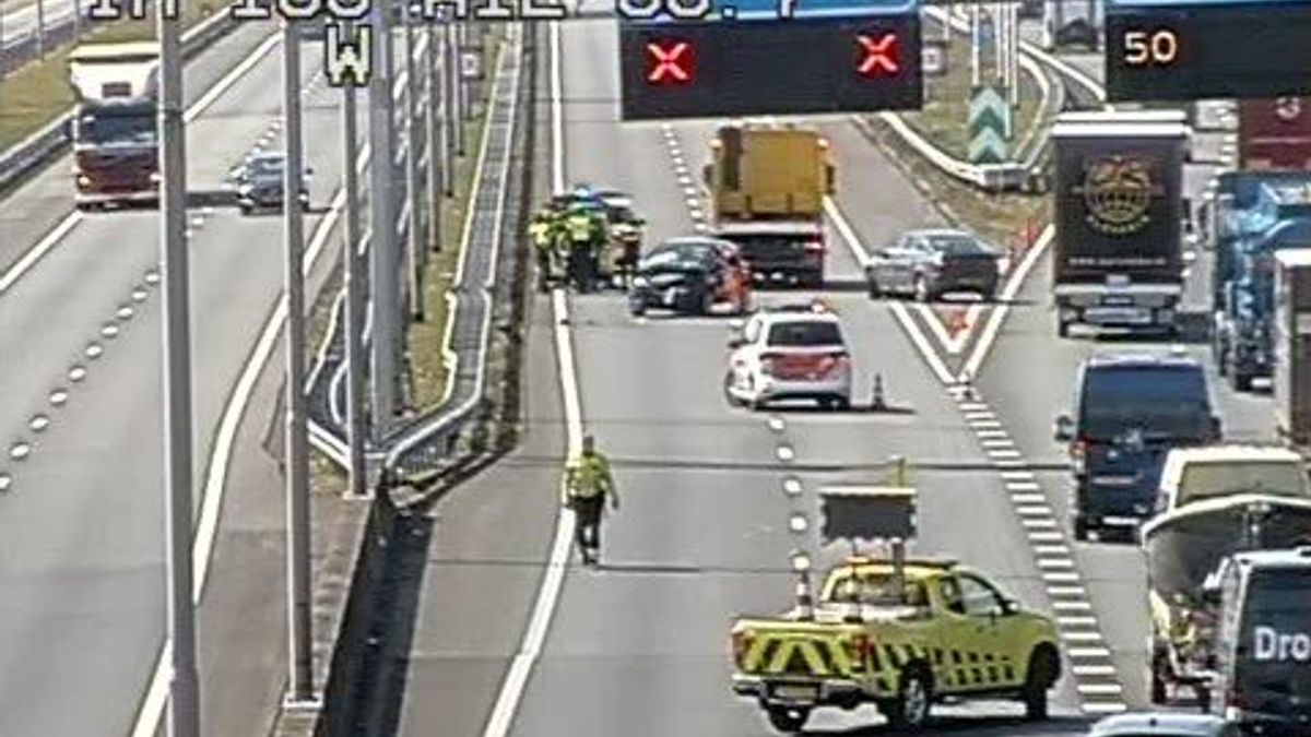 File op A1 bij Beekbergen door ongeluk, weg weer vrijgegeven - Omroep Gelderland