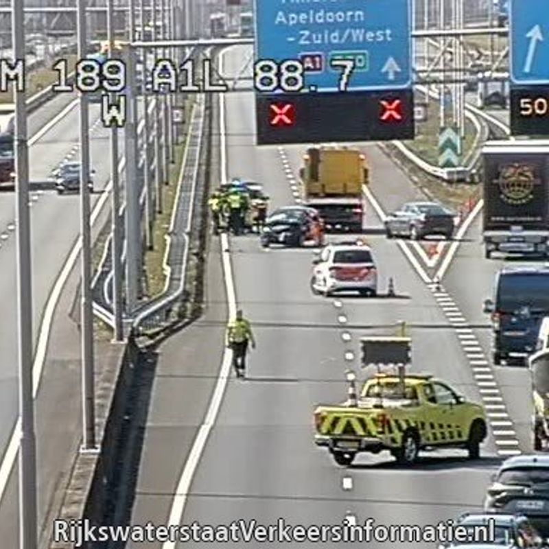 File op A1 bij Beekbergen door ongeluk, weg weer vrijgegeven - Omroep Gelderland