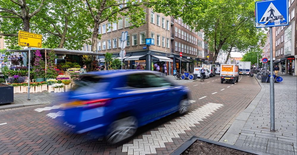 Verkeersaso's worden geweerd uit centrum van Rotterdam: 'Het loopt de ...