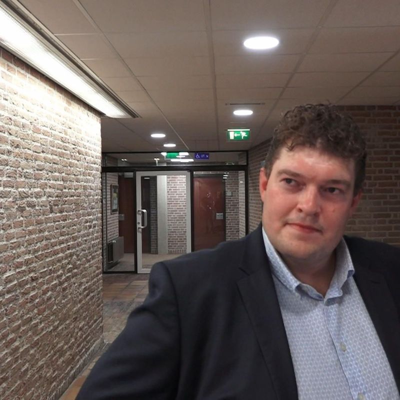 Wethouder Robert Meijer (VVD) over de koop van camping Panda Rosa - RTV ...