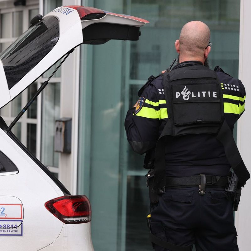 Arrestatie na dreiging die leidde tot extra beveiliging stadhuis Den ...