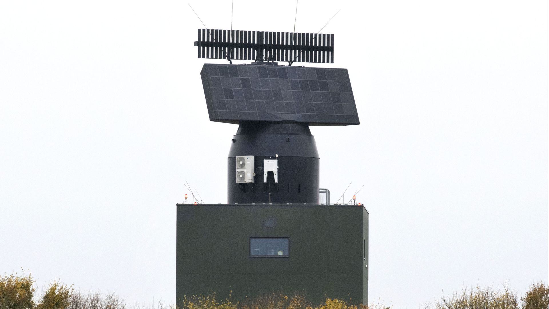 Komst defensieradar Herwijnen onzeker, Eerste Kamer wil uitstel ...