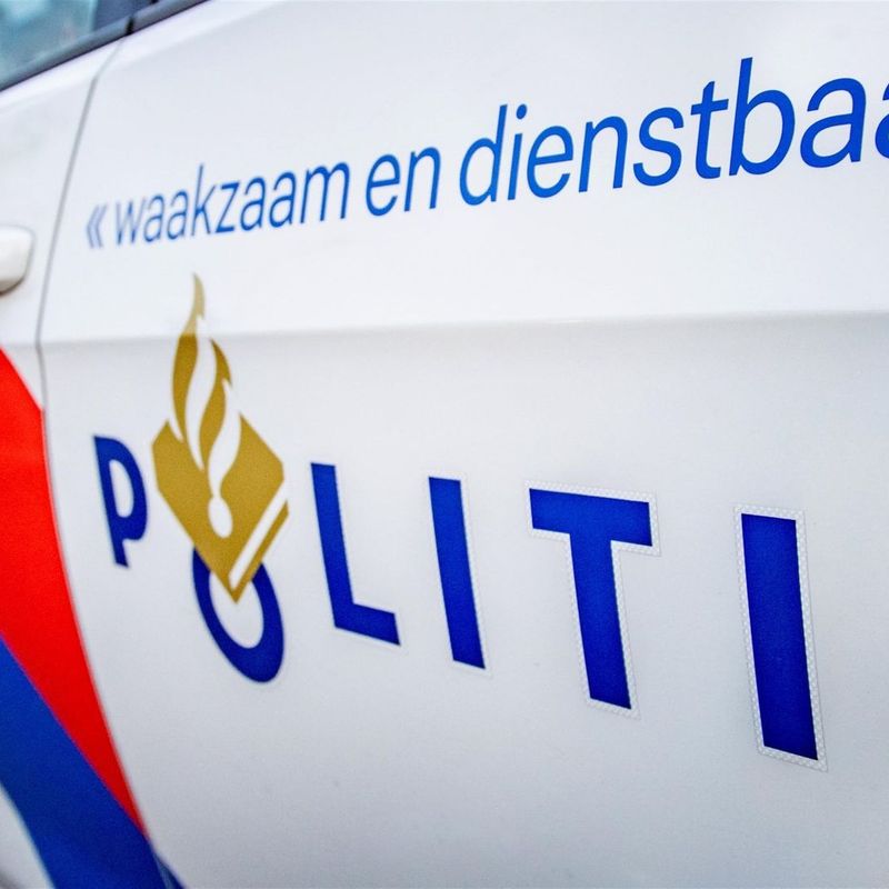 Politie vindt grote hoeveelheden drugs in Biezelinge na tip - Omroep ... Politie vindt grote hoeveelheden drugs in Biezelinge na tip - Omroep ...