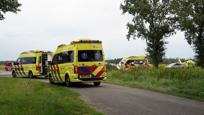 Drie gewonden, waarvan één ernstig, bij botsing in Odoornerveen - RTV Drenthe