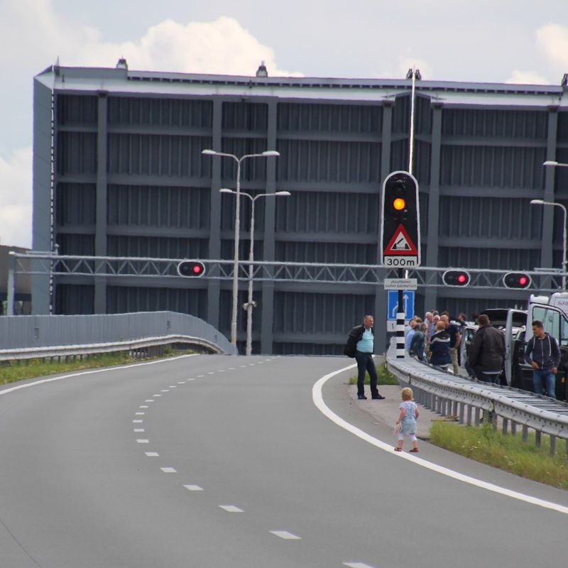 Problemen met Ramspolbrug houden aan: brug bijna half uur open na test ...