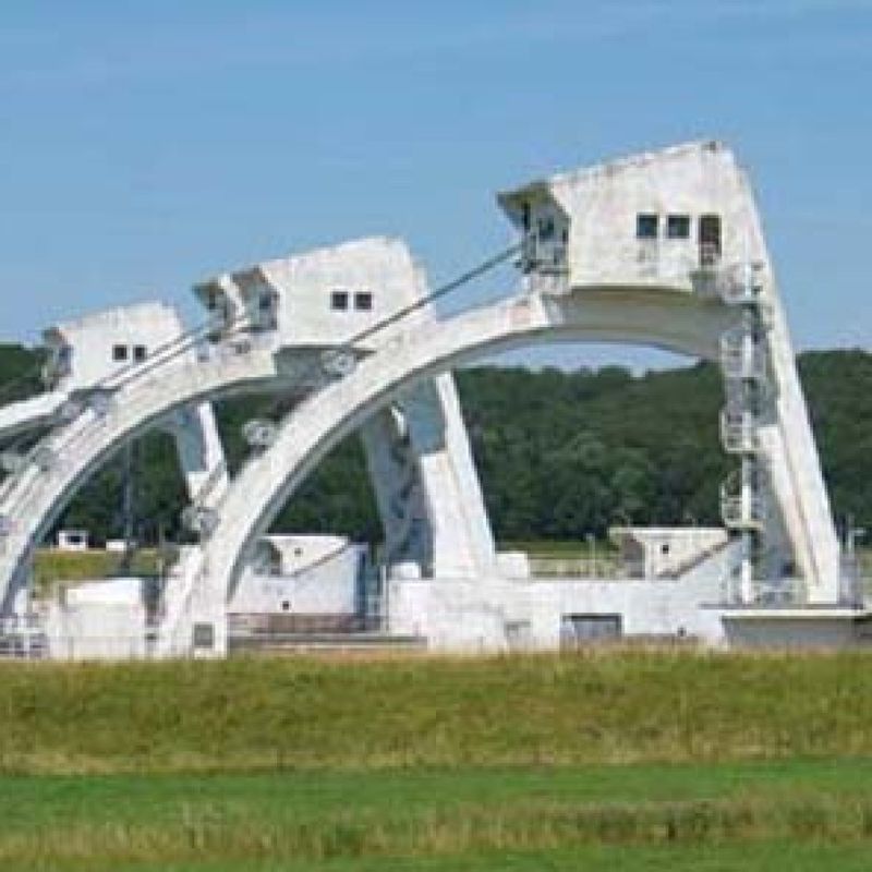 Nederrijn bij sluis Driel gestremd - Omroep Gelderland