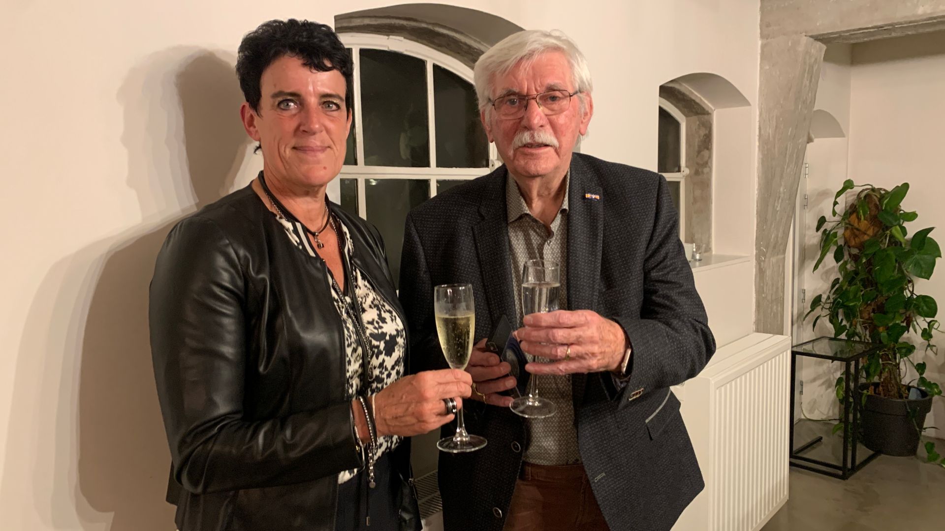 Marinus (81) krijgt wéér een onderscheiding: 'Heb er al heel veel, dit ...