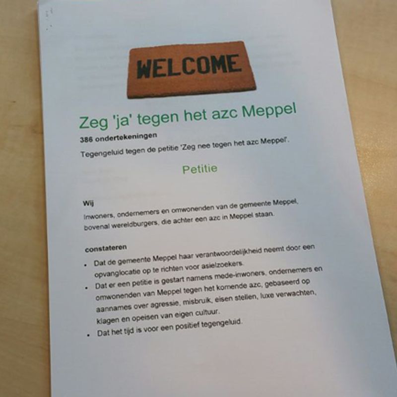 Voorstanders azc Meppel geven ook handtekeningen aan burgemeester ...