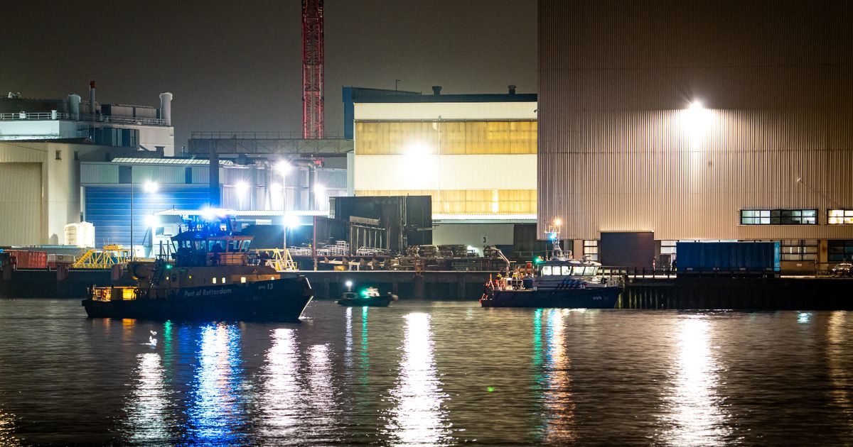 Lichaam gevonden in water; doodsoorzaak nog onbekend - Rijnmond