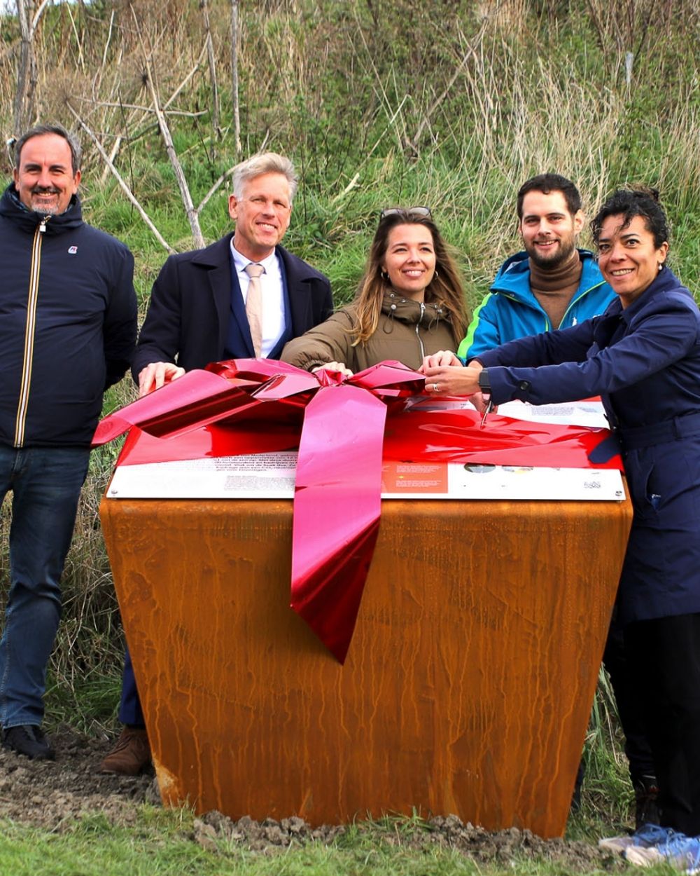 Bouw grootste zonnewarmtepark van Nederland begonnen in Dorkwerd - RTV ...