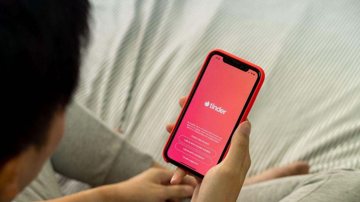 Tinderdate dit weekend? Wees alert waarschuwt de politie - Omroep Zeeland