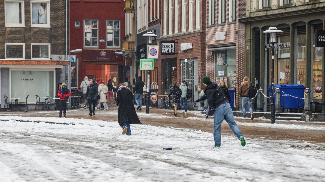 In beeld: sneeuw en sneeuwpret in Groningen - RTV Noord