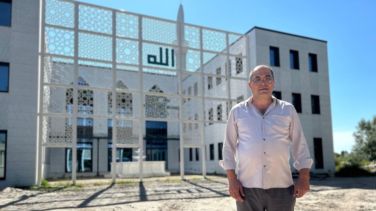 Na ruim drie jaar bouwen is de moskee in Almelo bijna af: "De mooiste ...