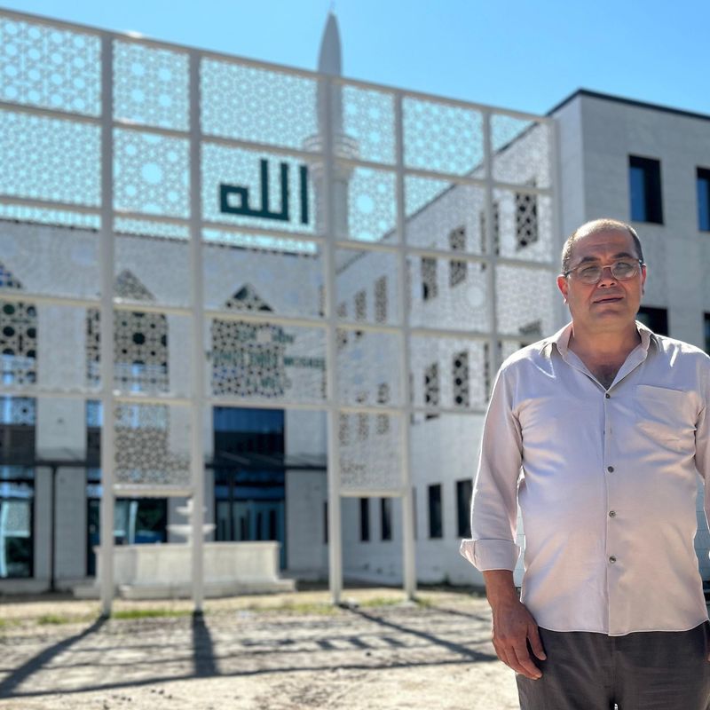 Na ruim drie jaar bouwen is de moskee in Almelo bijna af: "De mooiste ...