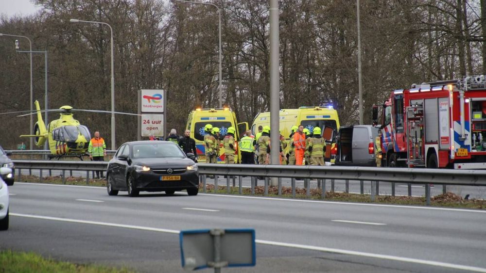 Dode bij ernstig ongeluk op A1 - Omroep Gelderland