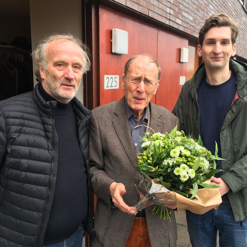 Verrassingsbezoek voor Rotterdamse schoonmaakhelden - Rijnmond