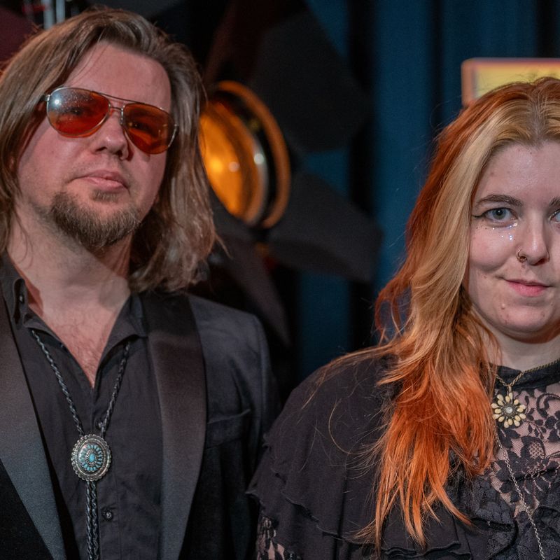 Rockband Saint Martinez is terug na babyboom en komt met debuut-elpee ...