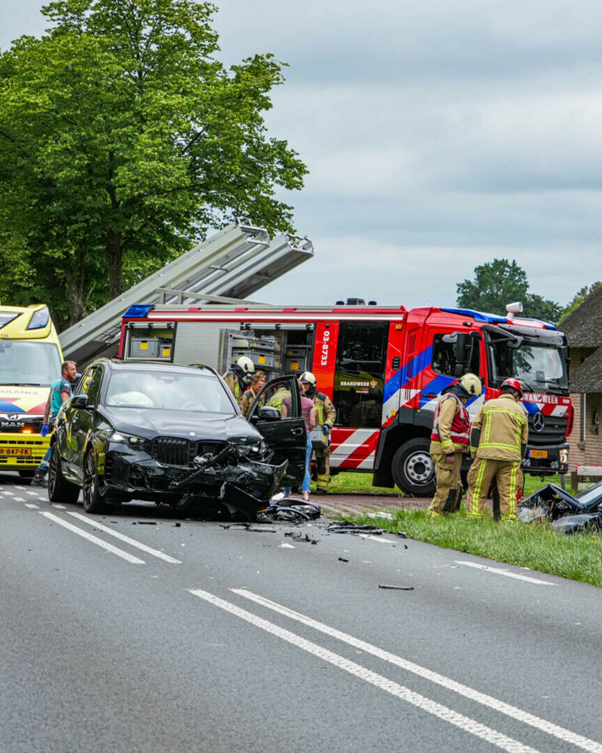 Frontale botsing op N853 bij Schoonebeek - RTV Drenthe