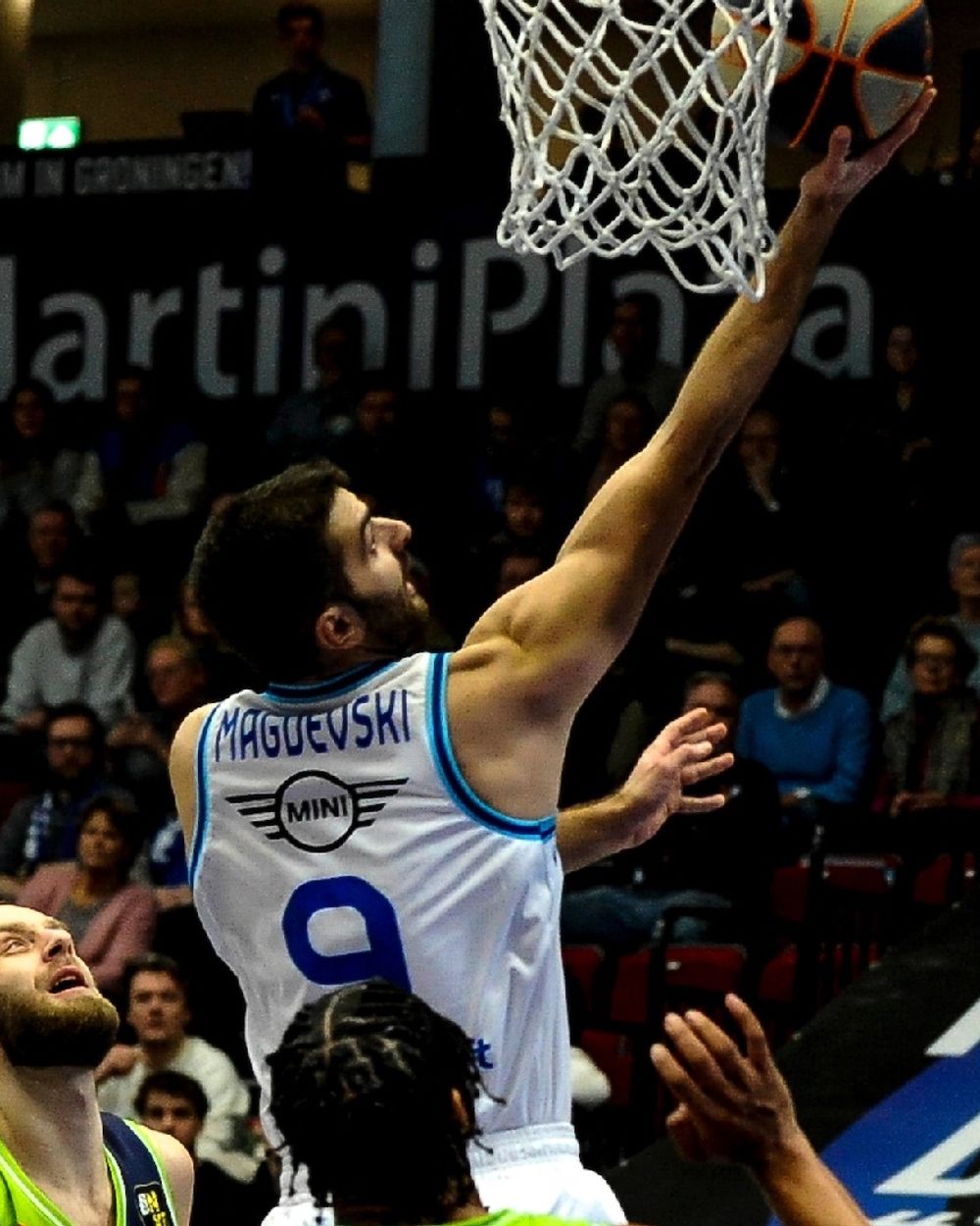 Antwerpen en oude bekende Skelin blijken maat te groot voor Donar - RTV ...