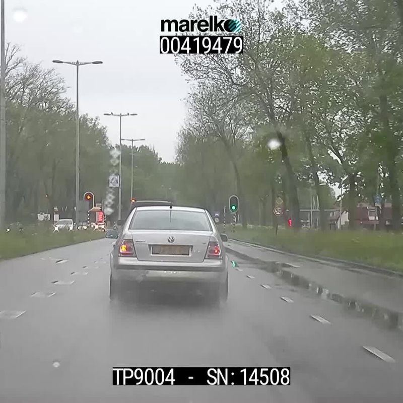 Snelle Audi misdraagt zich in Overvecht - RTV Utrecht